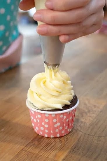 Stiff Icing For Cake Decorating | Cake Karma